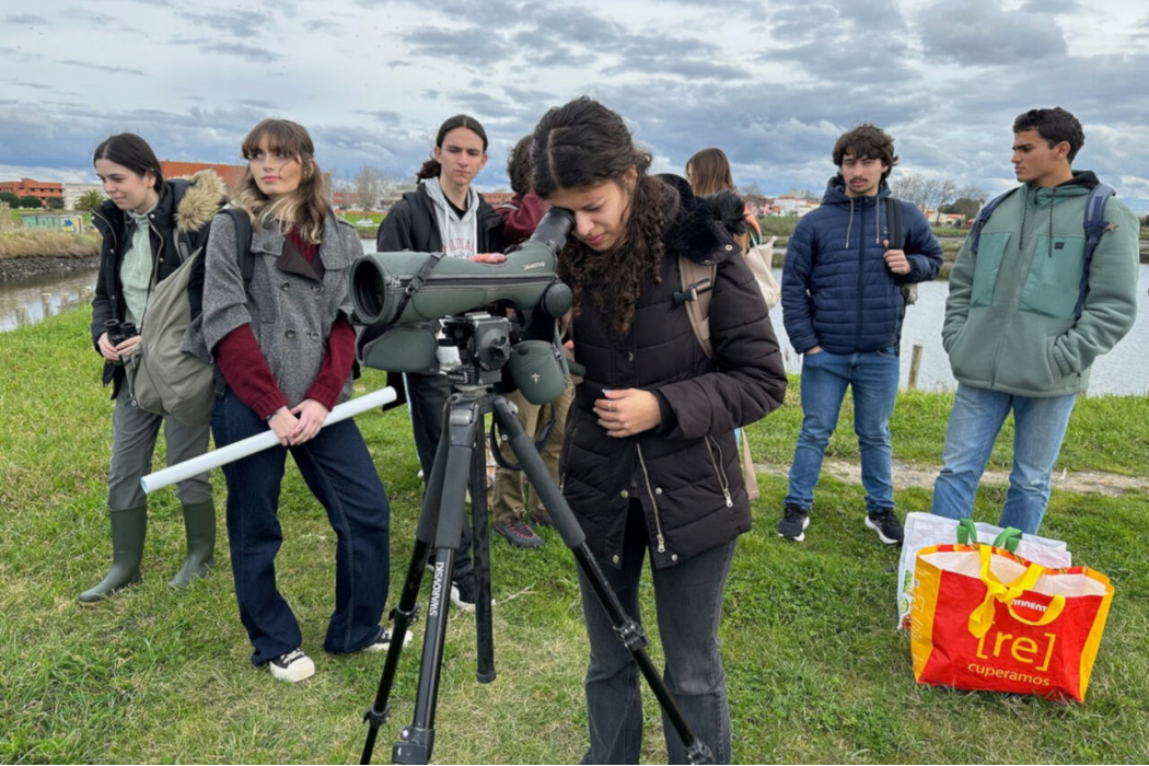 Alunos de Biologia Marinha da UC-FF visitam Centro de Recuperação de ...